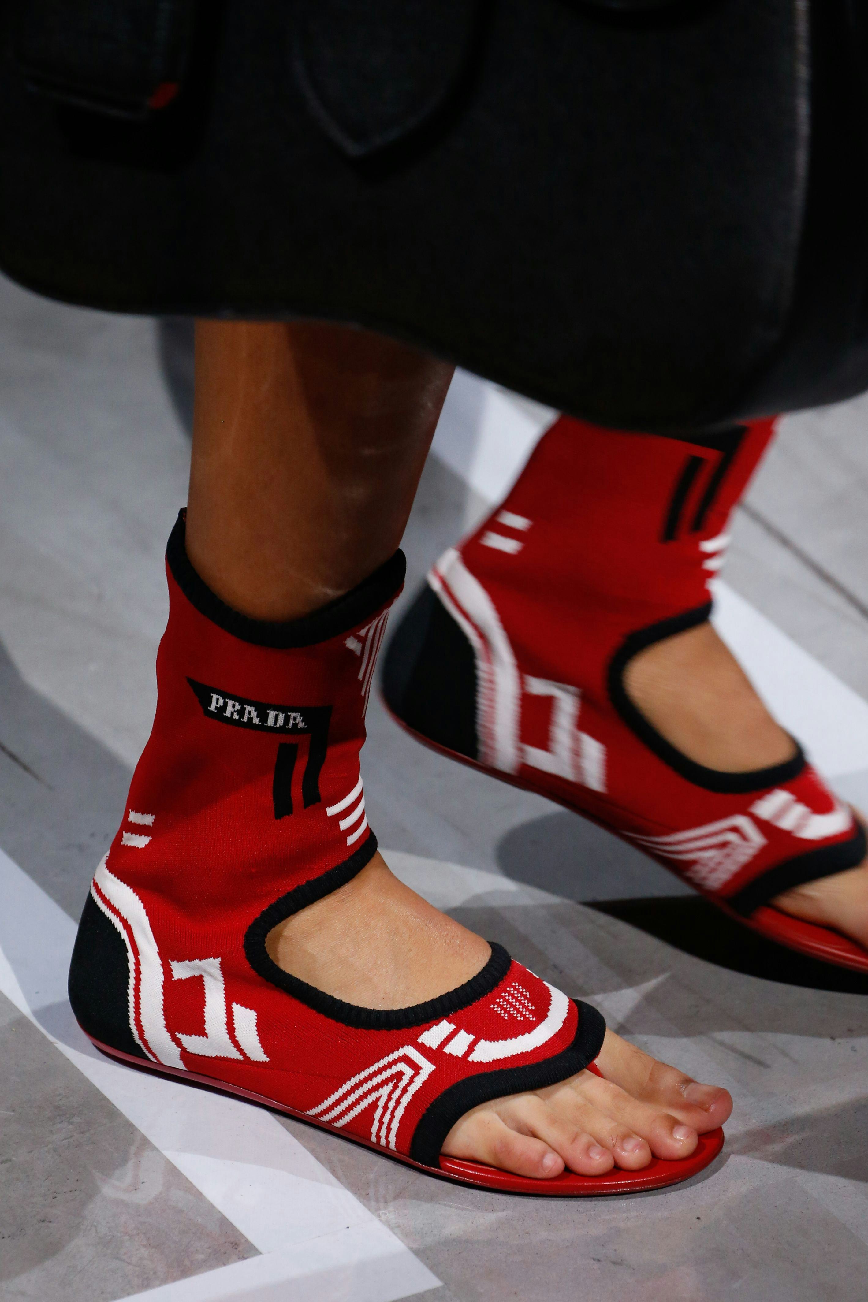 How to Wear Flip Flops, The Major Shoe Trend of Spring/Summer 2019