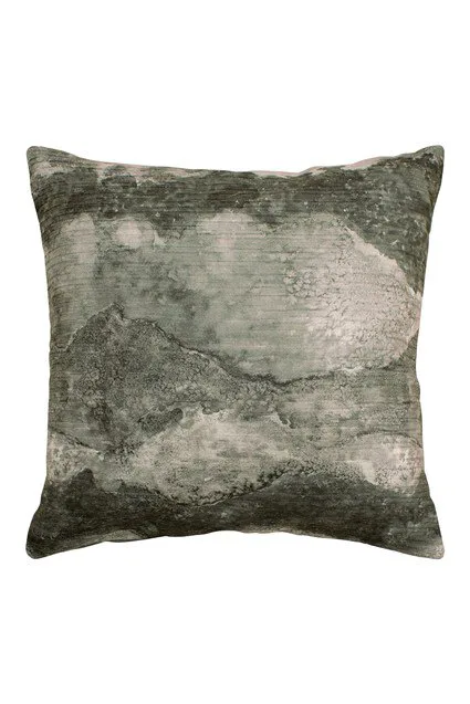 French Connection’s New Home Collection Has Rugs Under $100 (Plus Lots ...