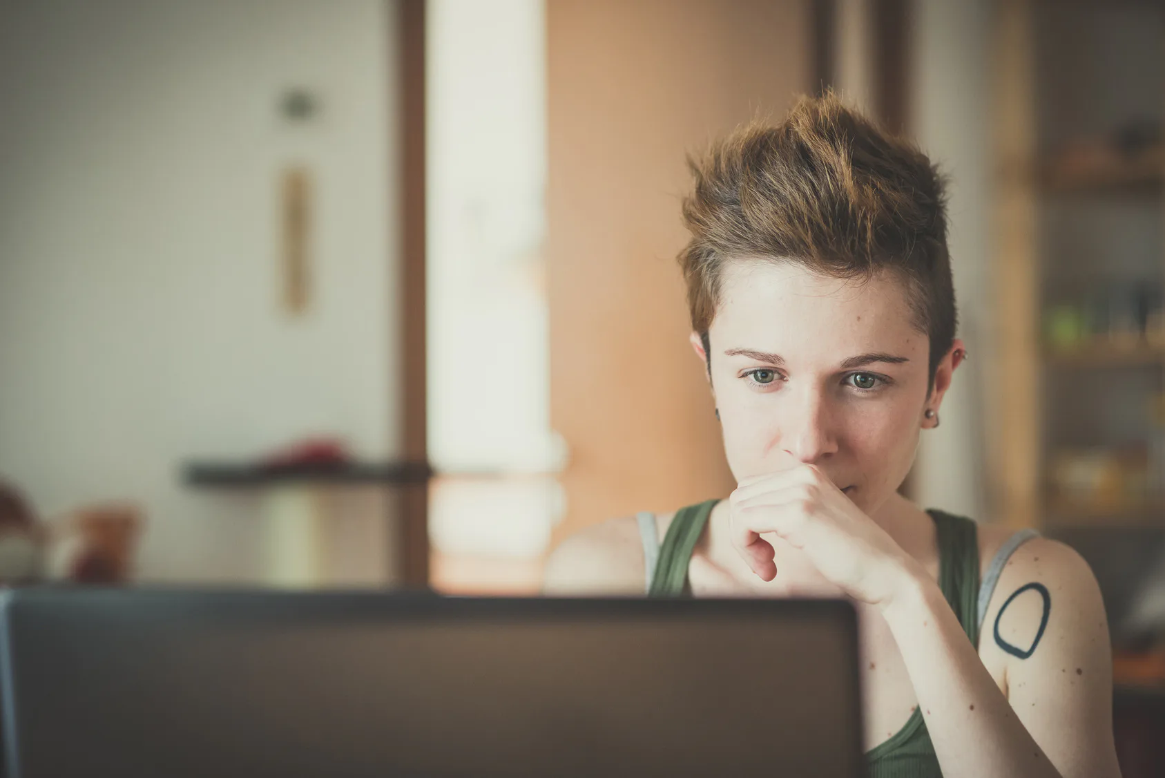 Glassdoor's LGBTQ+ Workplace Guide Is Full Of Advice For Queer Employees