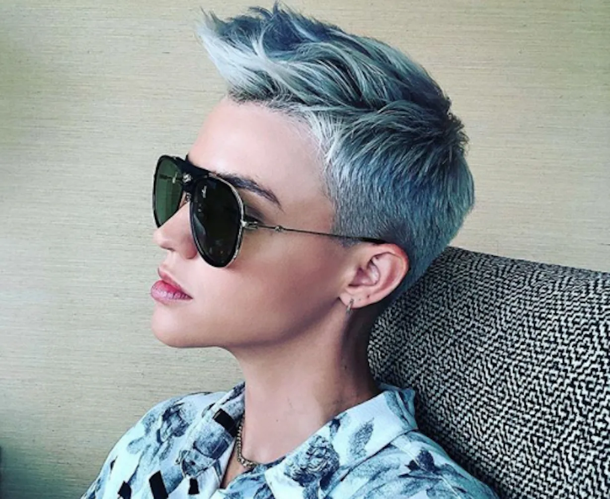 Ice Blue Hair Is The New Rose Gold & Here's All The Celebs Rocking The ...
