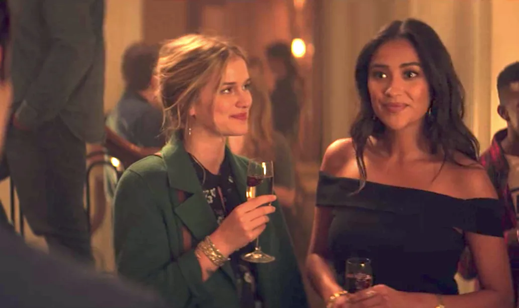 8 Peach Quotes From 'You' That Are Just As Devastating As Her Storyline