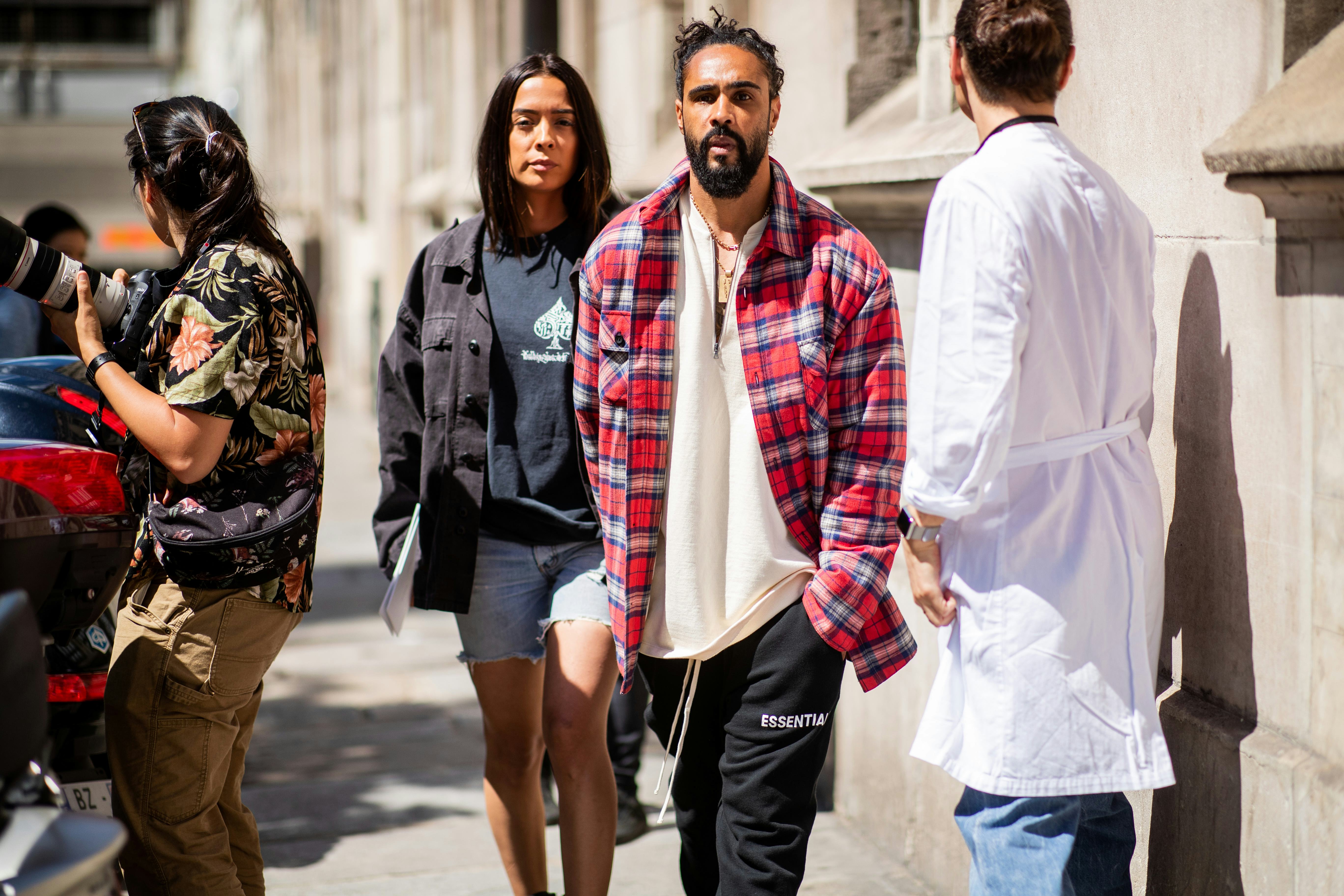 Signs Of Emotional Deprivation In Relationships, According To A ...