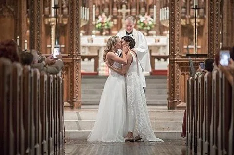19 Stunning Photos Of Church Weddings That’ll Make Your Jaw Drop