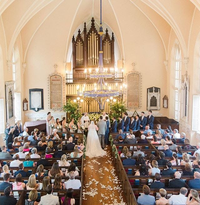 19 Stunning Photos Of Church Weddings That’ll Make Your Jaw Drop