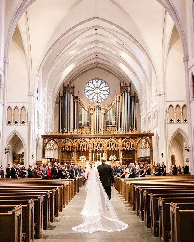 19 Stunning Photos Of Church Weddings That’ll Make Your Jaw Drop