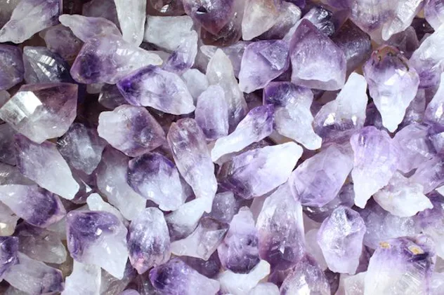 6 Crystals For The January 2019 Super Blood Moon That Will Help You ...