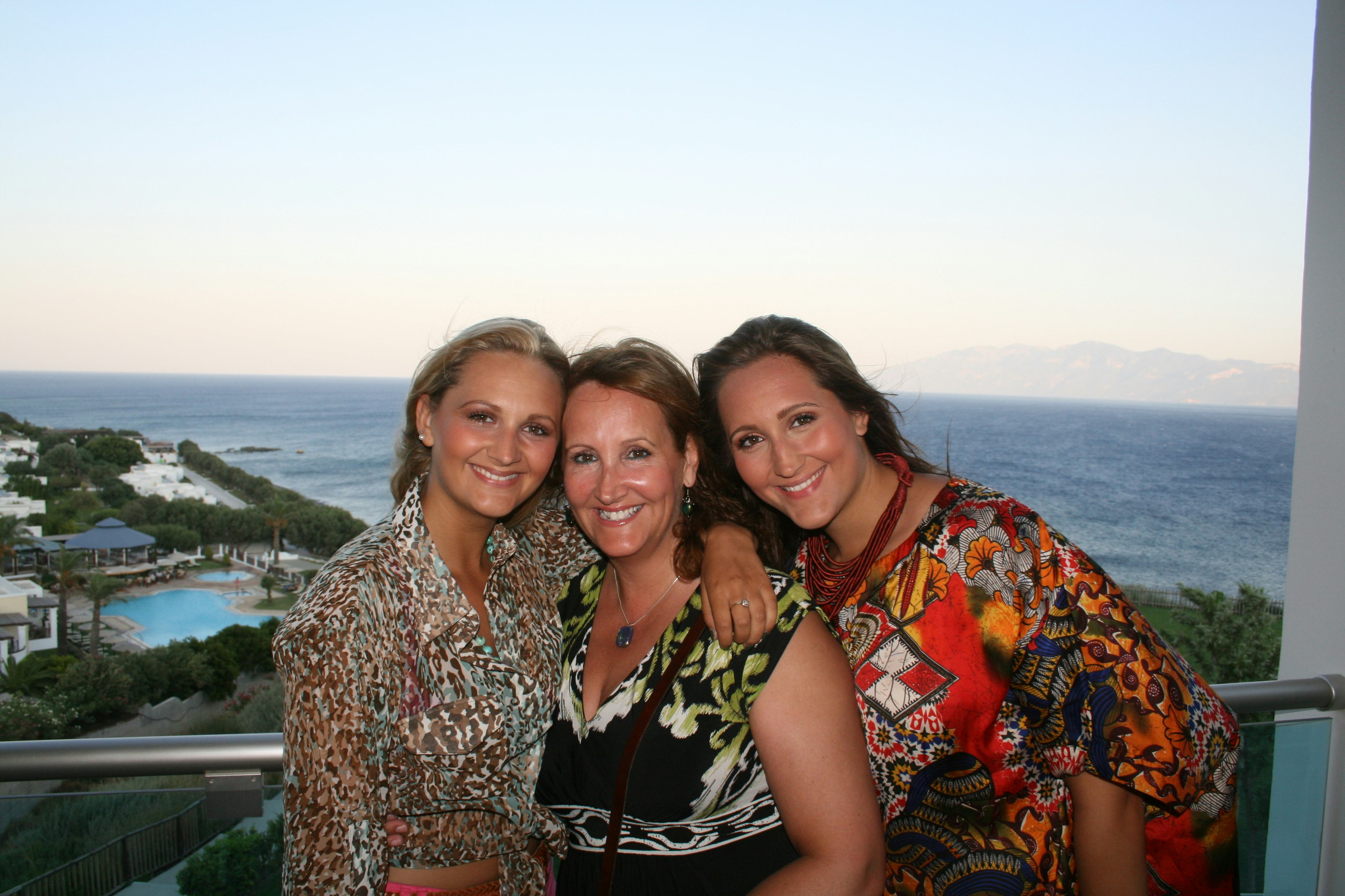 Spectrum Collections’ Hannah And Sophie Pycroft Are Bringing The Beauty ...