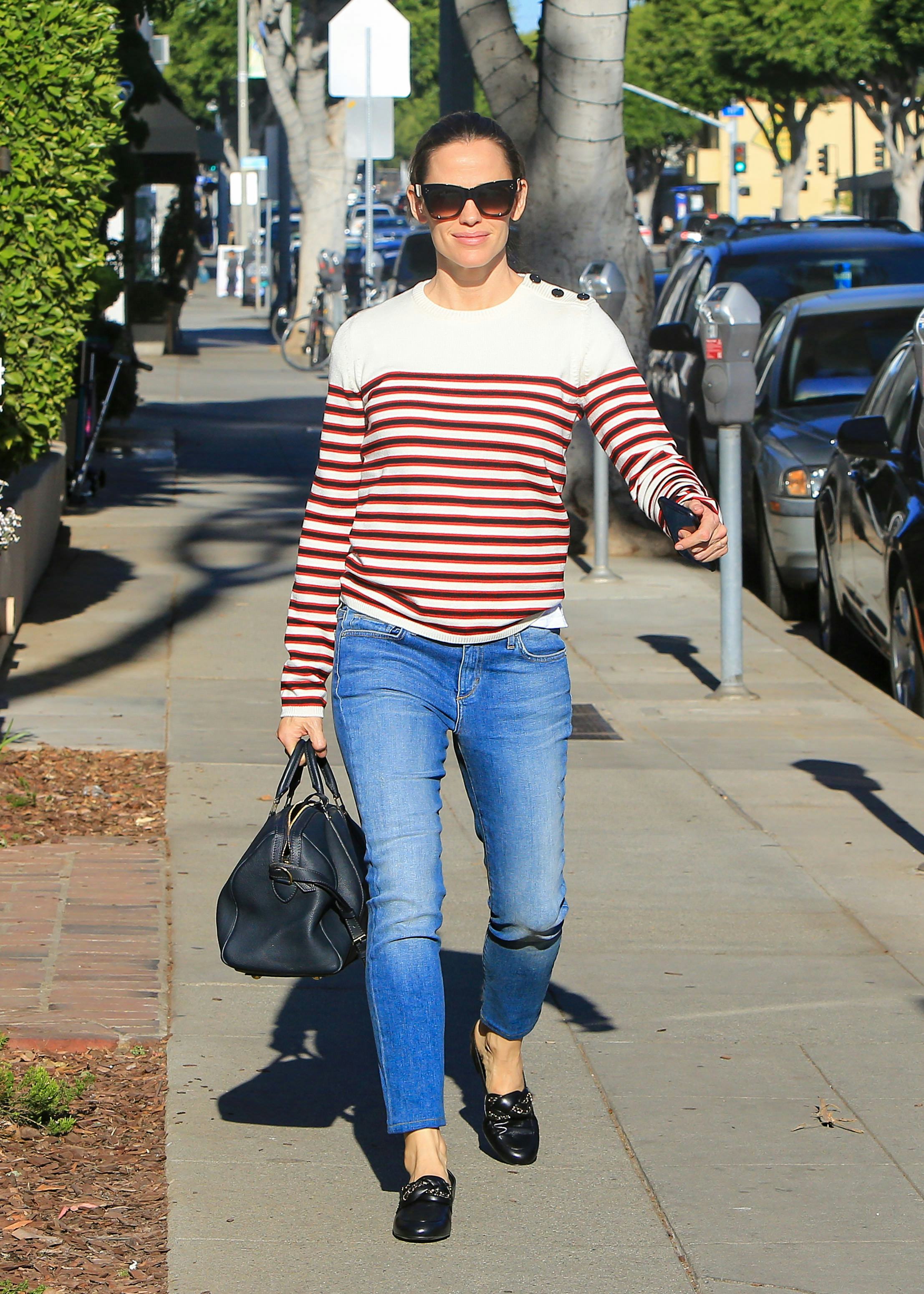 Recreate Jennifer Garner’s Casual Style With These 4 Pieces