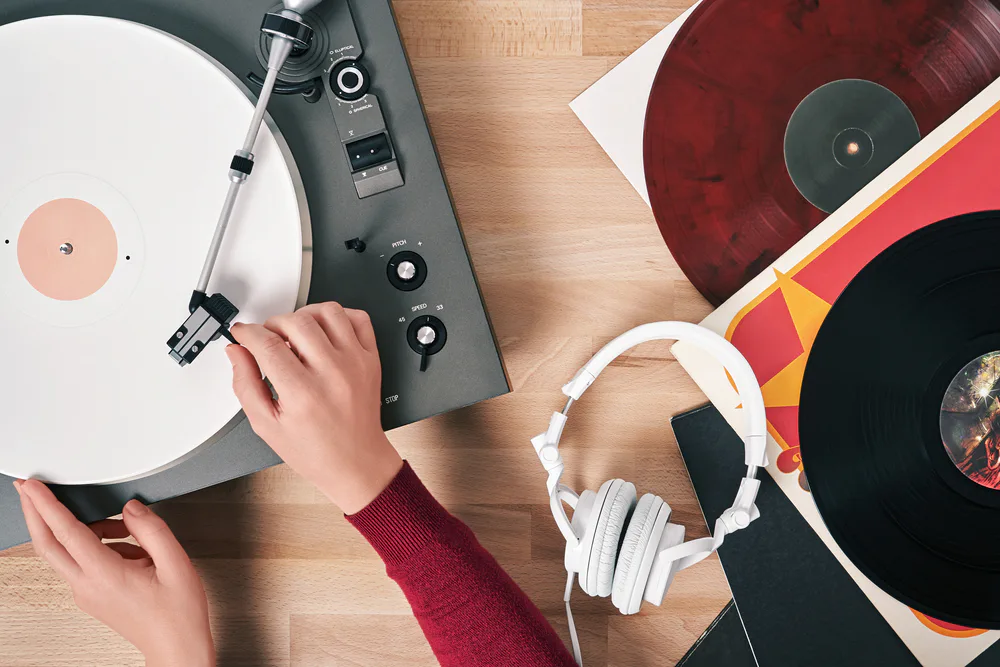 7 Old-Fashioned Party Traditions We Should Bring Back