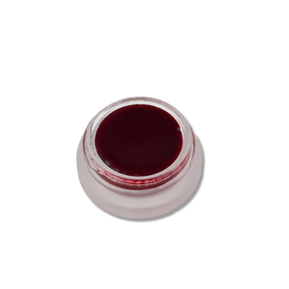 10 Clean Makeup Products That Are Always In My Bag