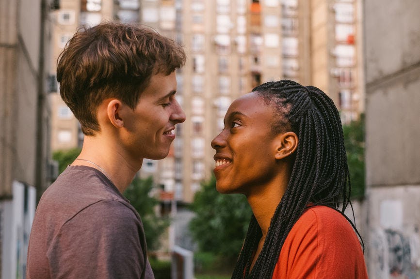 11 Things People Living In Big Cities Do In Relationships