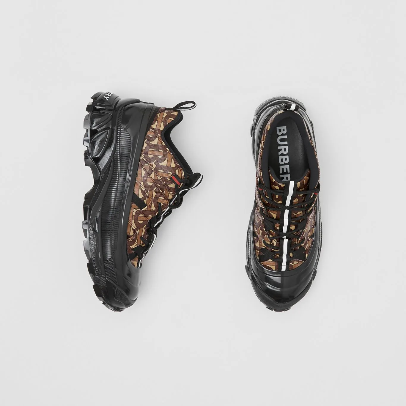Burberry's Arthur Sneakers From The Fall/Winter 2019 Runway Are ...