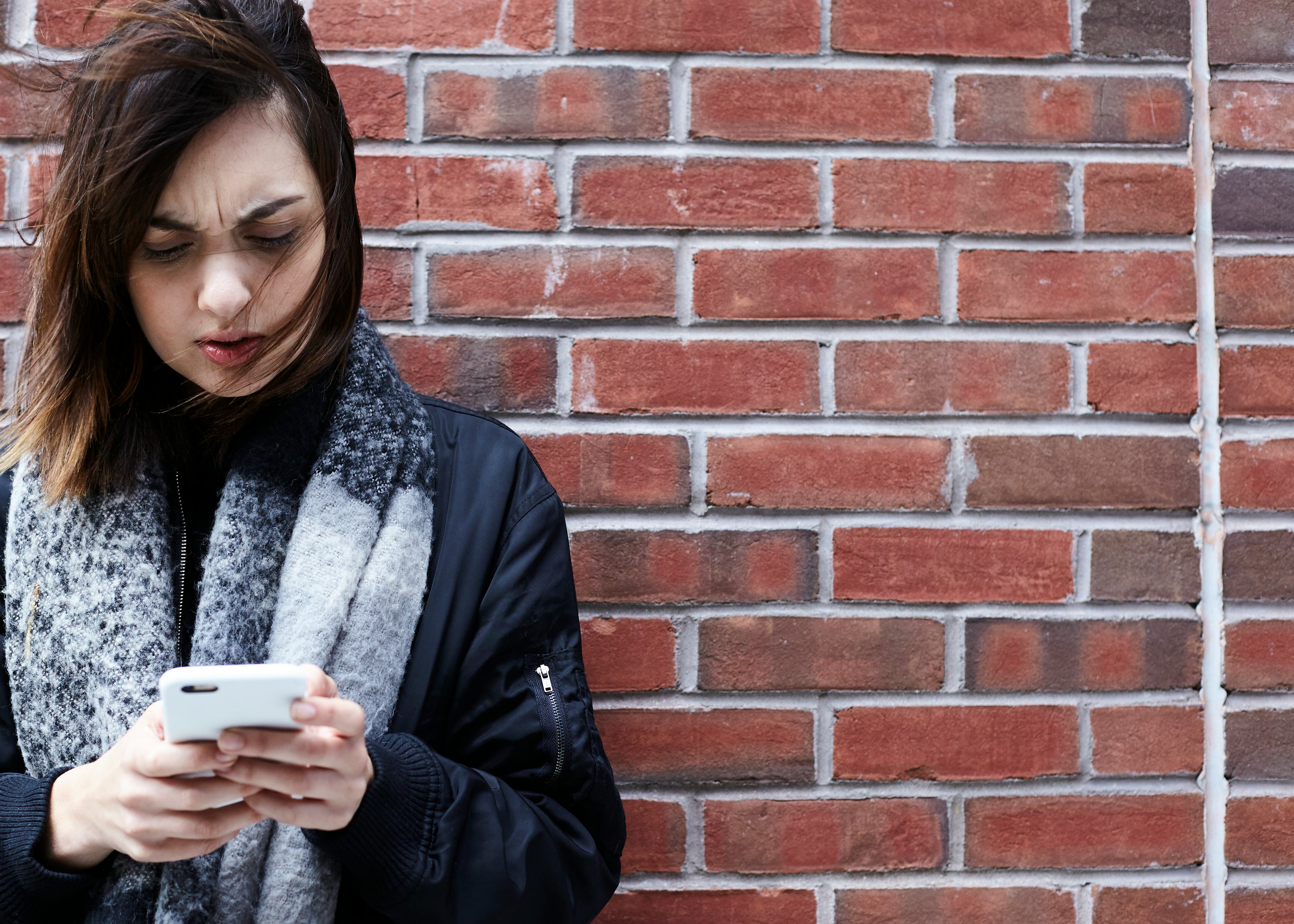 This “Post Box” App Holds Notifications For You Until You Want Them