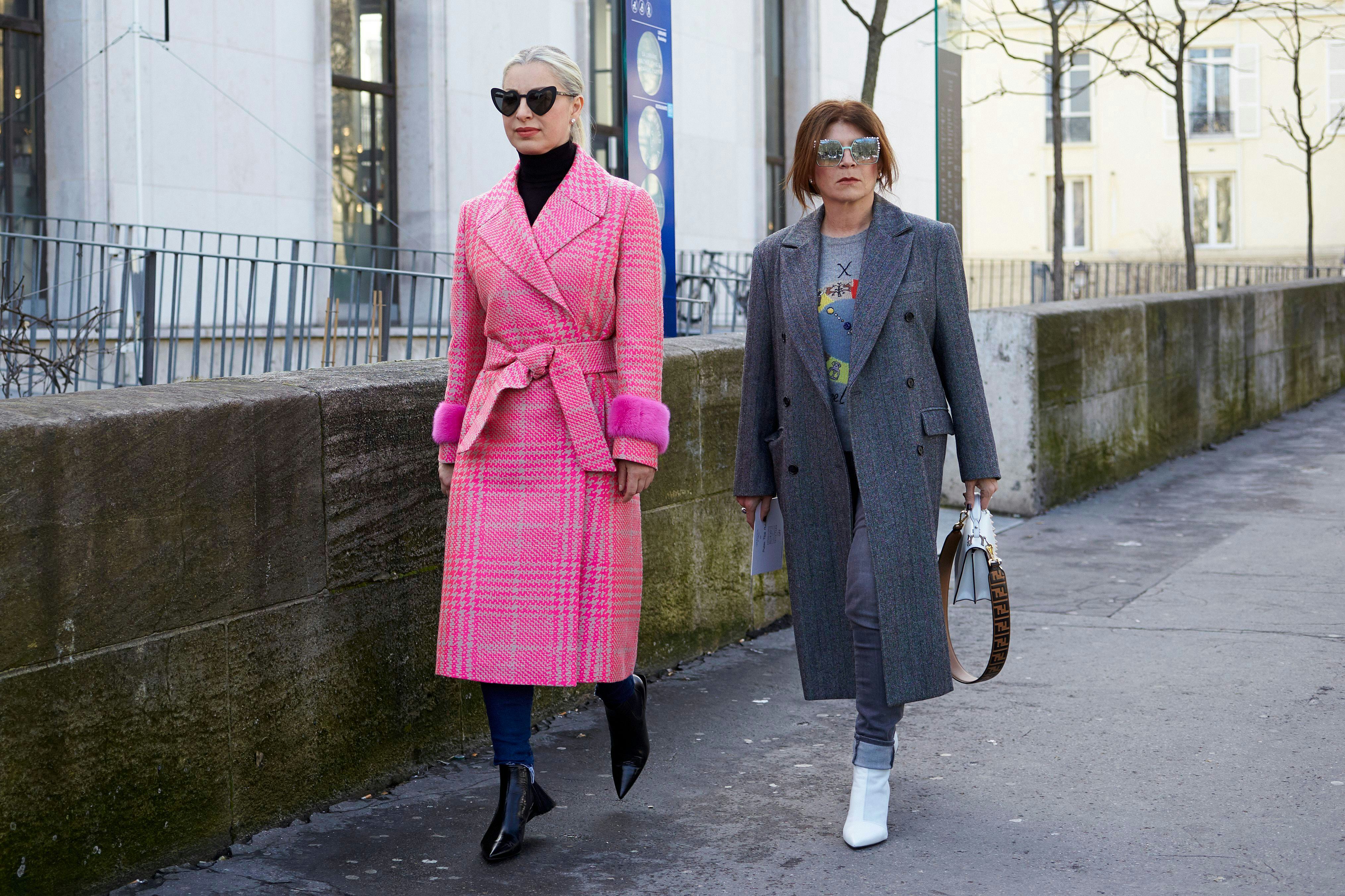 How To Know When To Cut Someone Off — Plus, The Expert-Approved Way To ...