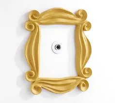 This 'Friends' Peephole Frame Will Turn Your Door Into Monica's