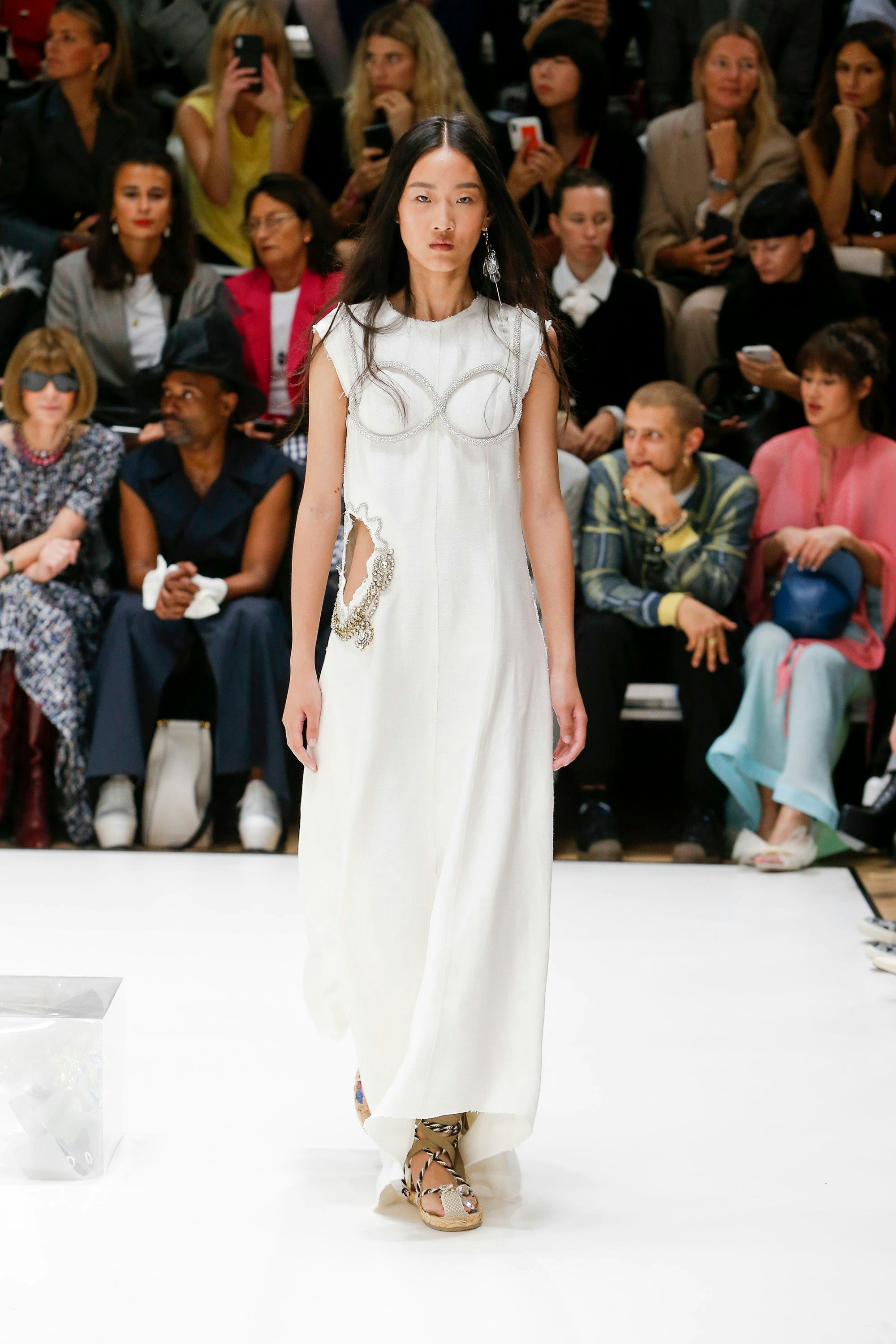 Minimalist Cutouts Are Everywhere For Spring — Here's How To Get Ahead ...