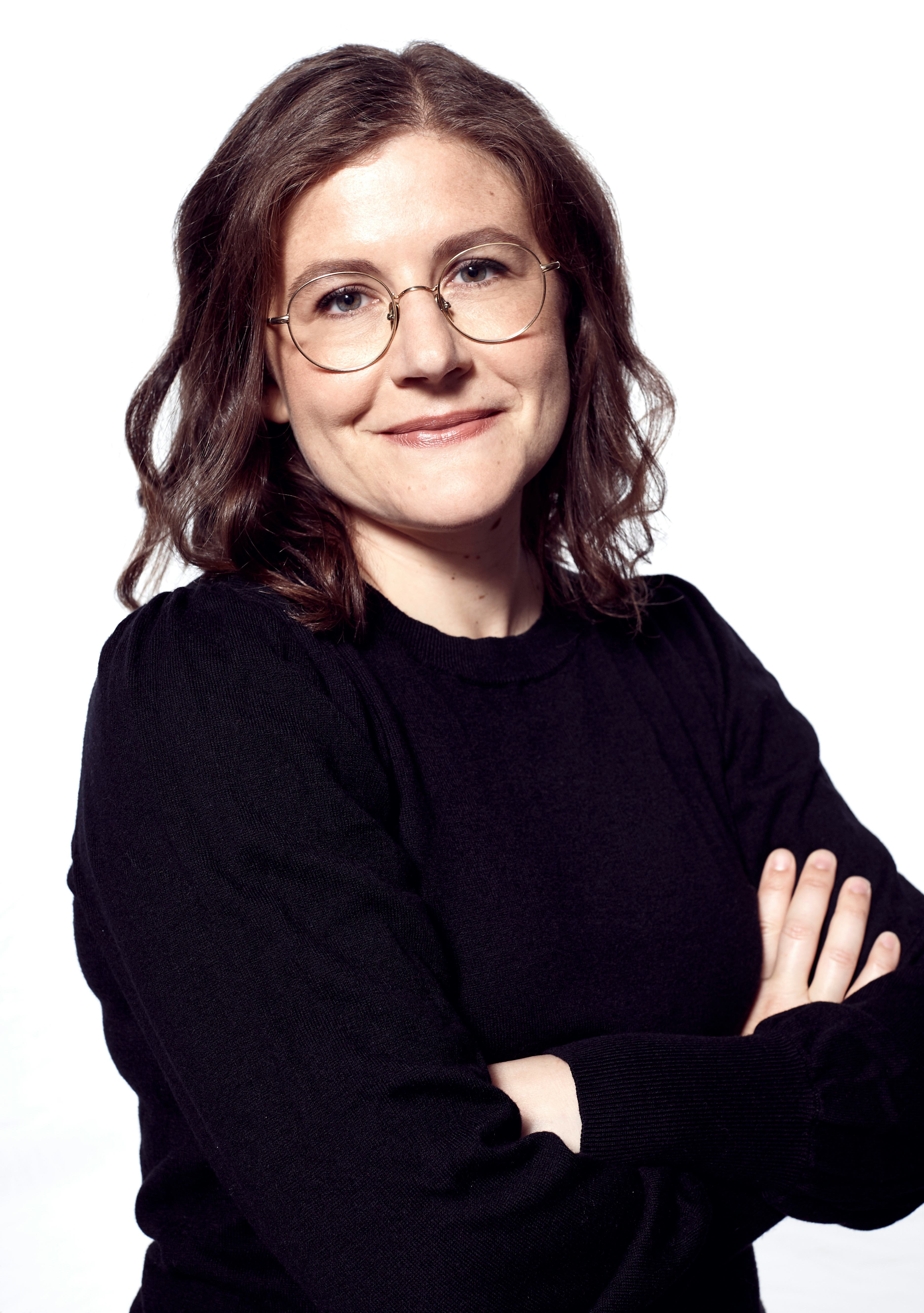 The Story Behind The Miraculously Weird ‘Dickinson’