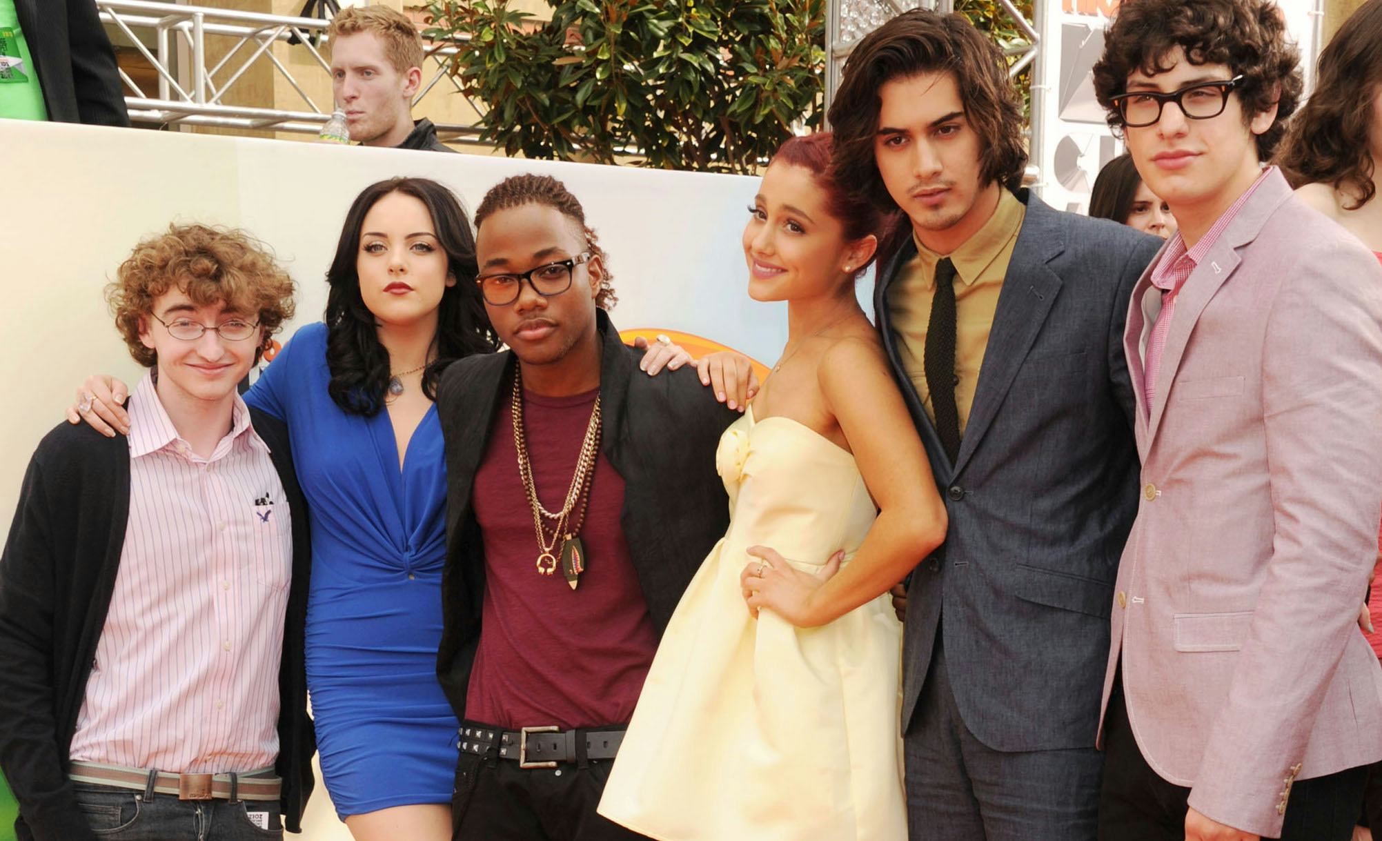 Ariana Grande, Liz Gillies, & Matt Bennett's 'Victorious' Reunion At ...