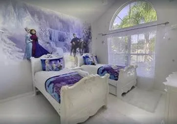 'Frozen'-Themed Rental Homes Exist & Now You Can Vacation Like ...