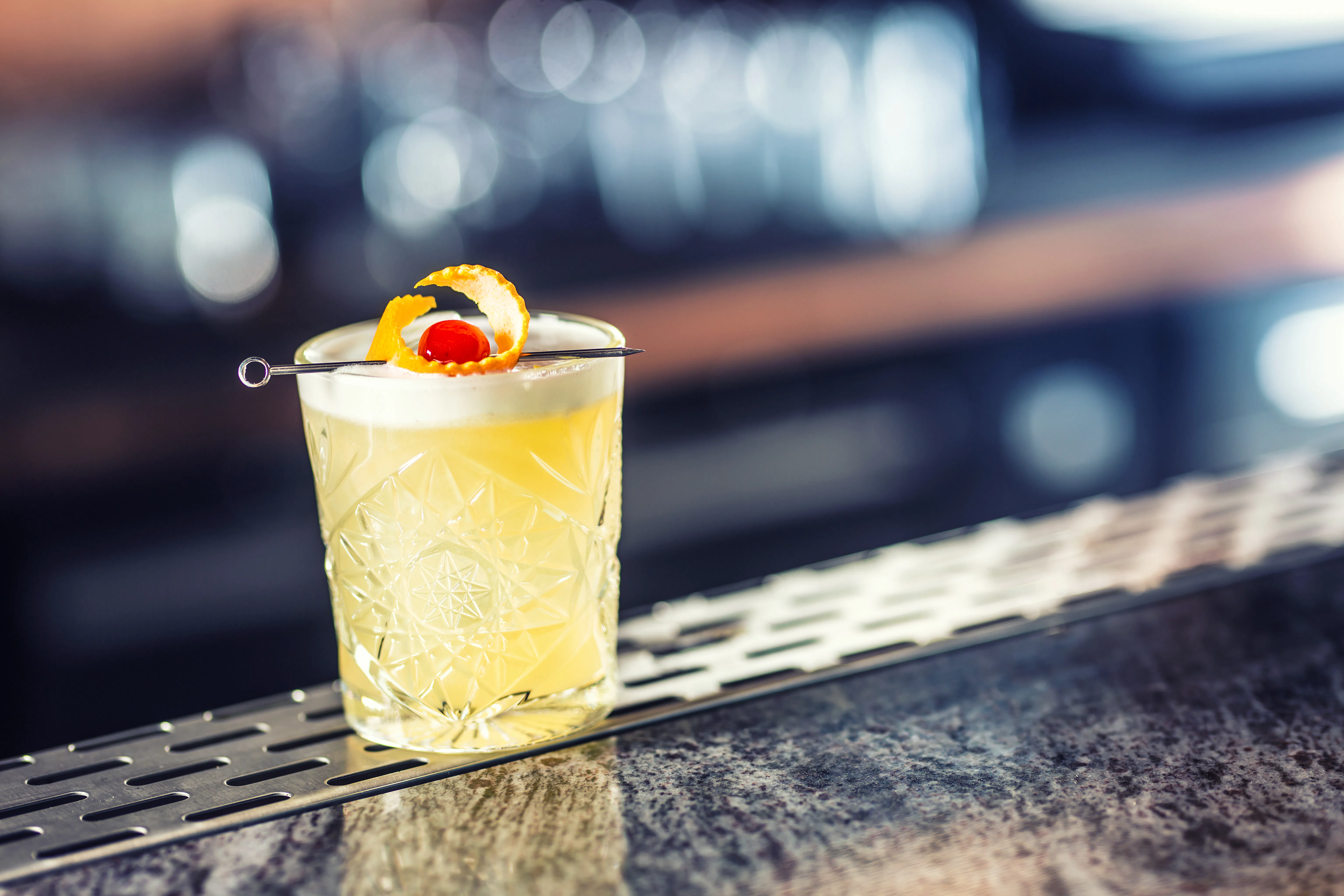 8 Vintage Cocktails That Are Worth Bringing Back For The Holidays