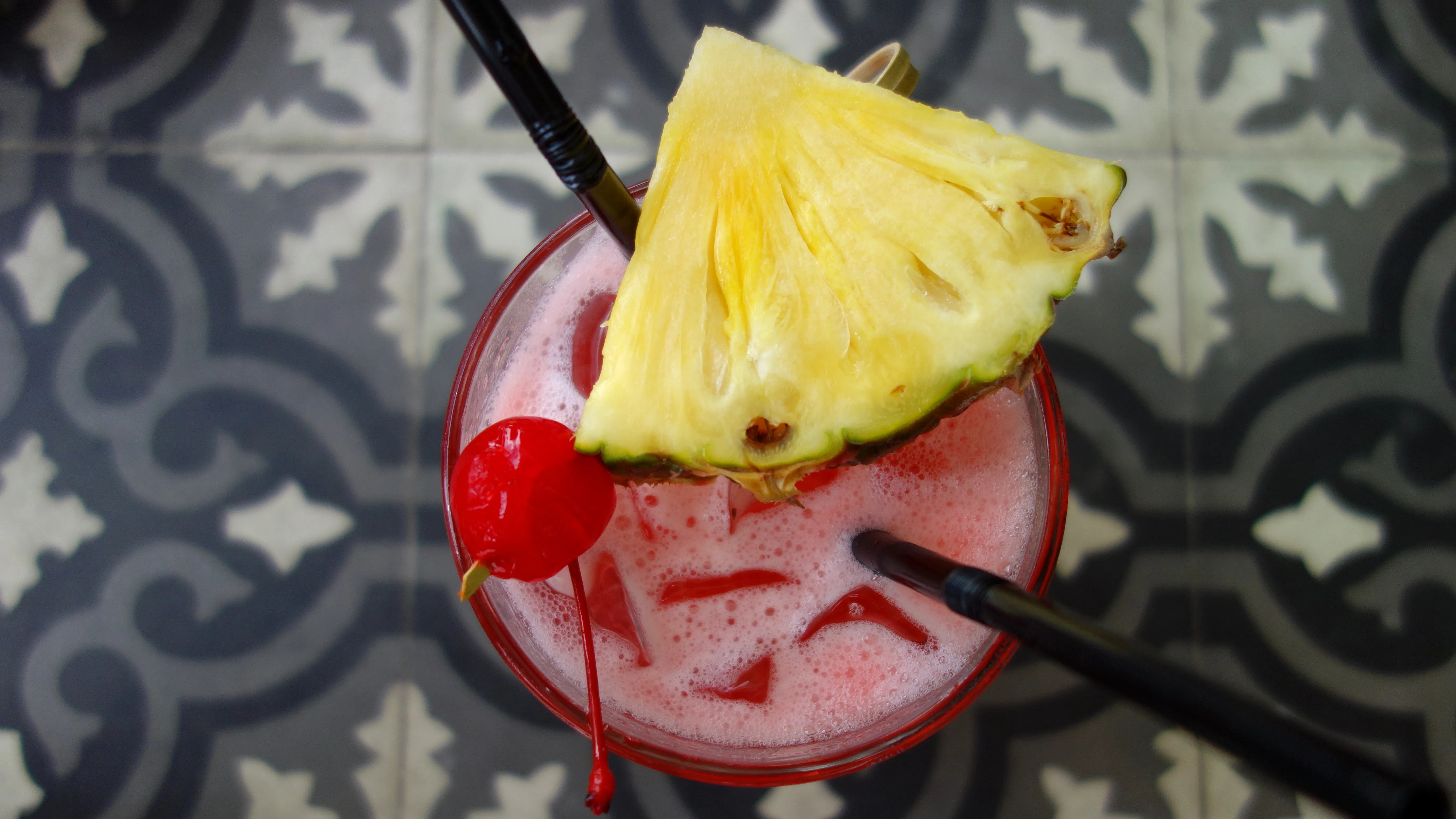 8 Vintage Cocktails That Are Worth Bringing Back For The Holidays