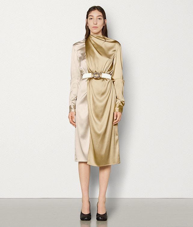 13 Two-Tone Styles That Prove The Color Trend Is Still Going Strong In 2020