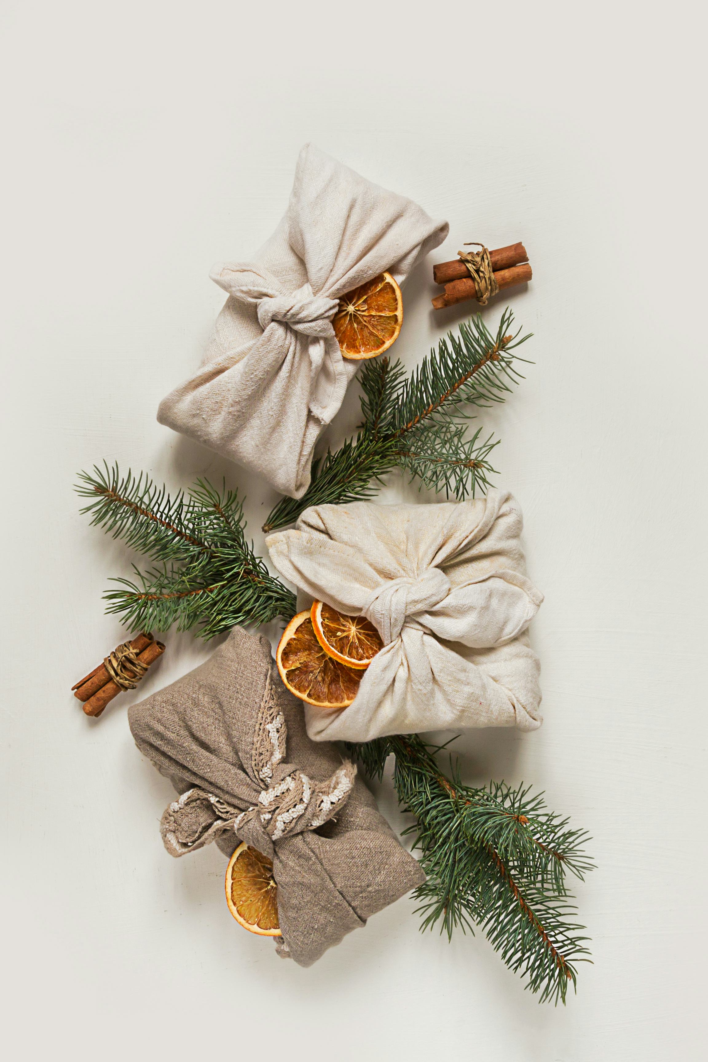 5 Unique Gift Wrapping Ideas That Are Also Surprisingly Easy