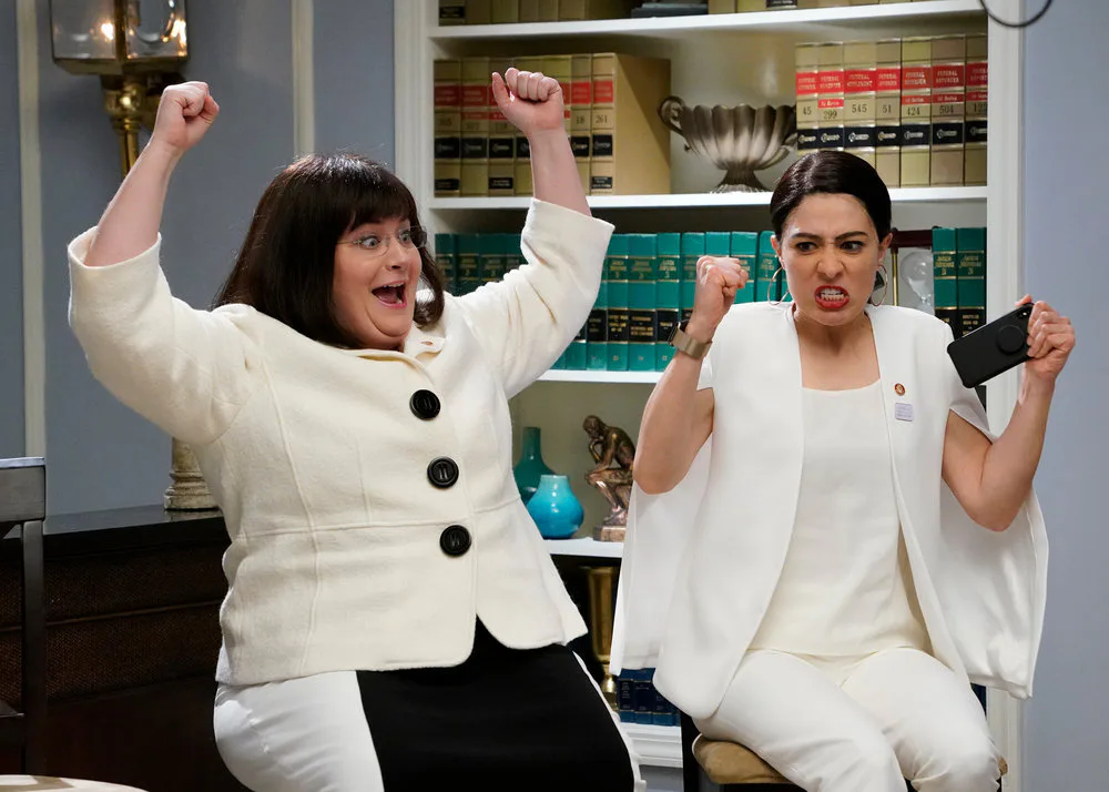 The 'SNL' "Women Of Congress" Sketch Parodies 'Charlie's Angels' For A ...