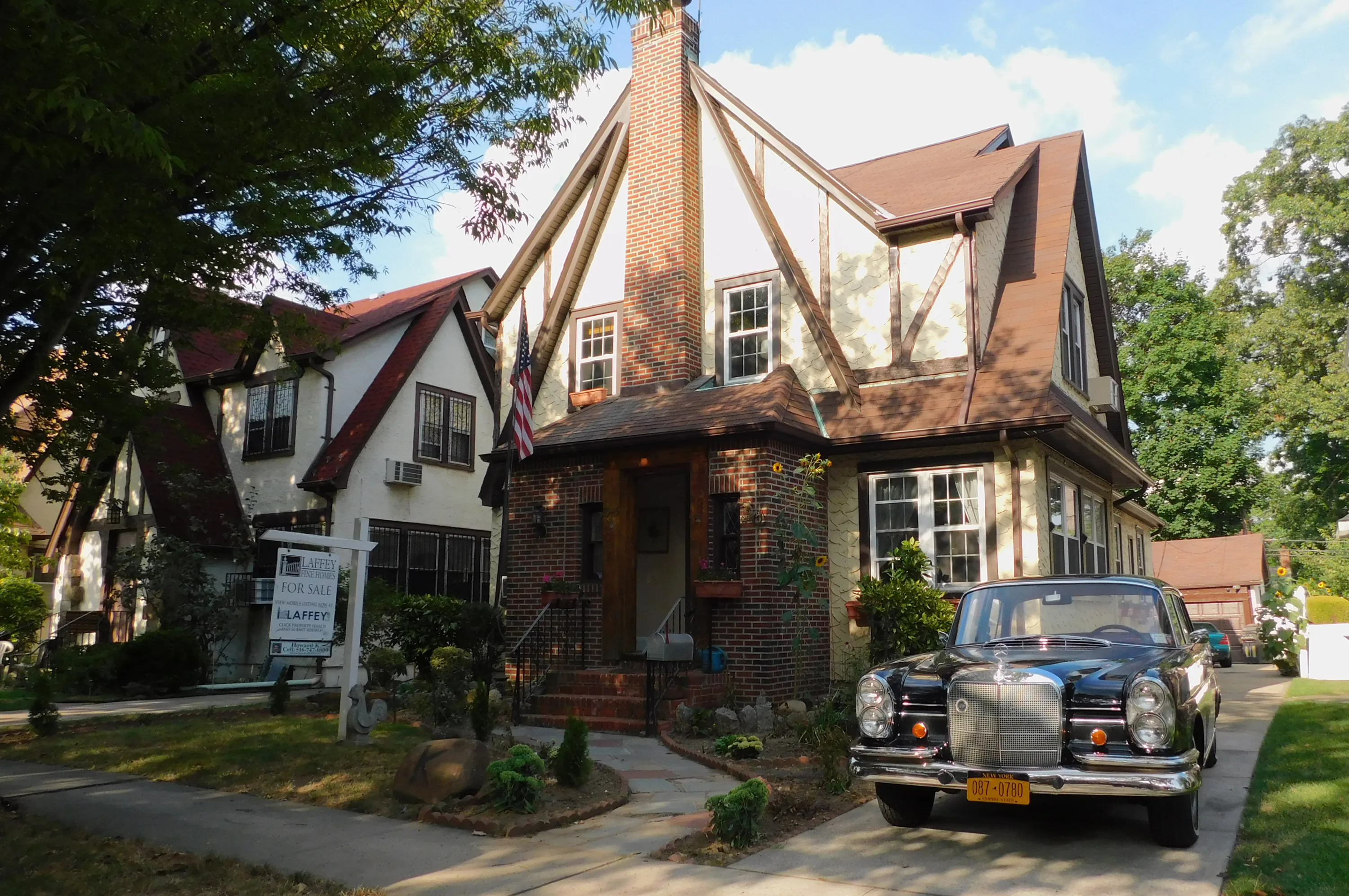 Photos Of Trump's Childhood Home: Have A Look Inside Where He Spent His ...