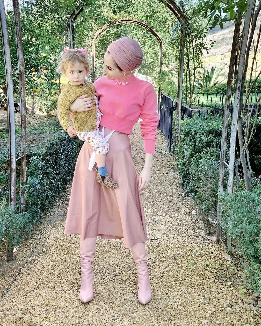 Author Tahereh Mafi Uses Fashion As Armor — And There's An Important ...