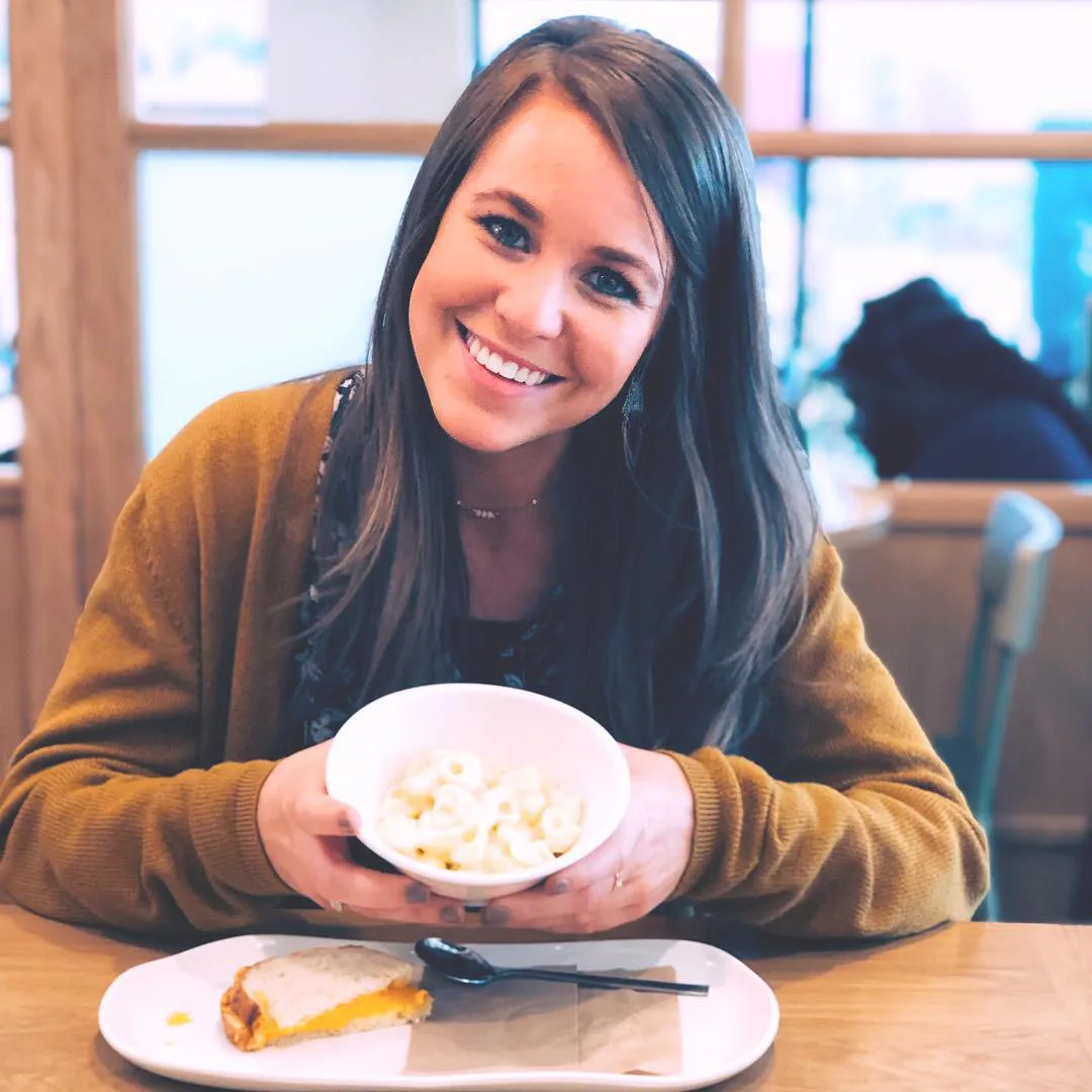 Do The Duggar Daughters Work? Here's What The 9 Girls Are Up To Now