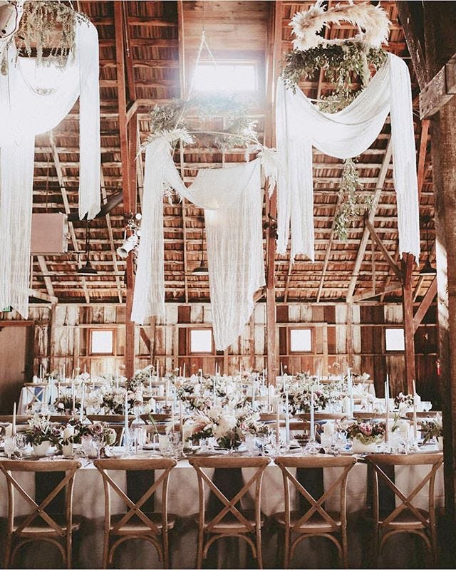 13 Stunning Photos Of Rustic Barn Weddings That Are So Whimsical