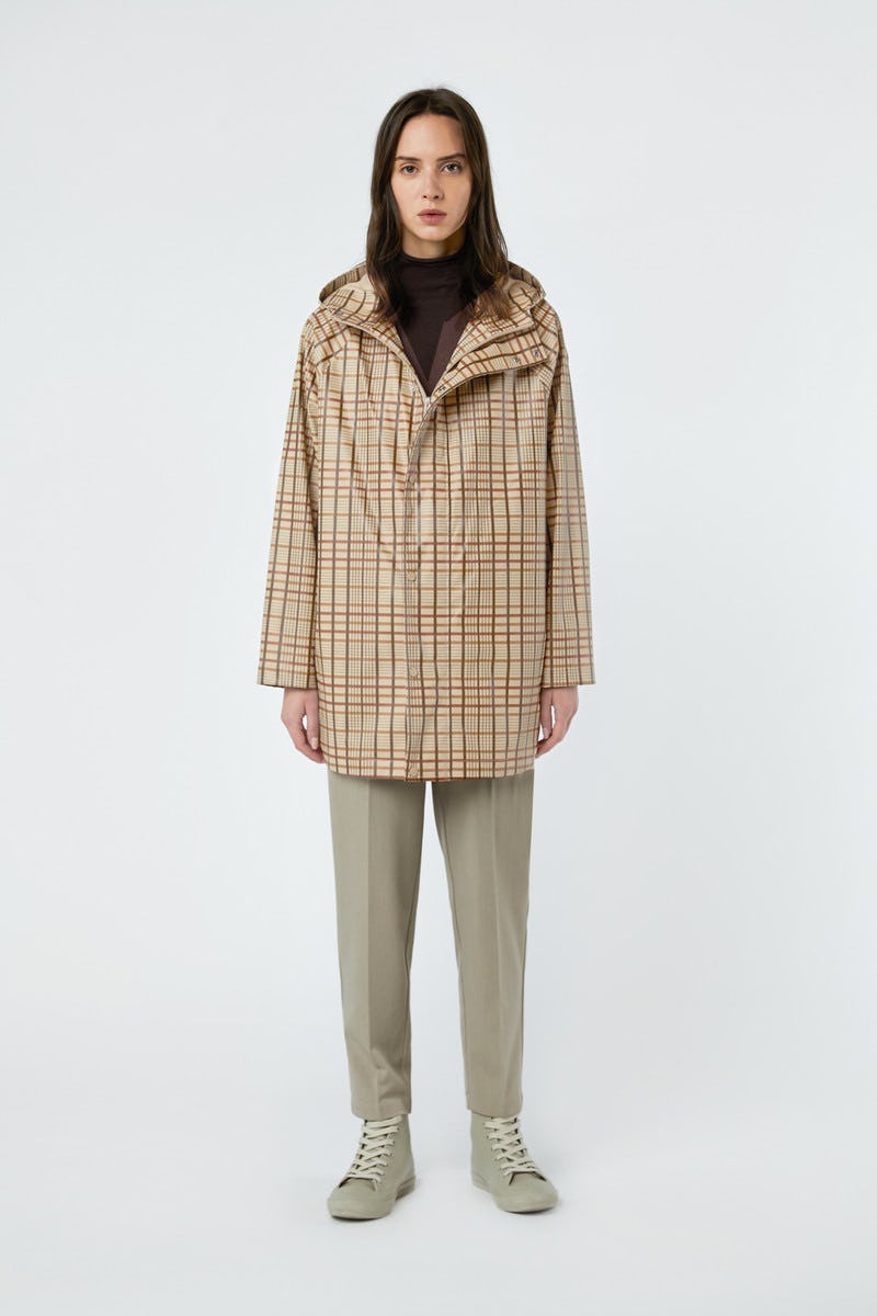 Stylish Raincoats For Women Exist, & They Just Keep Getting Better
