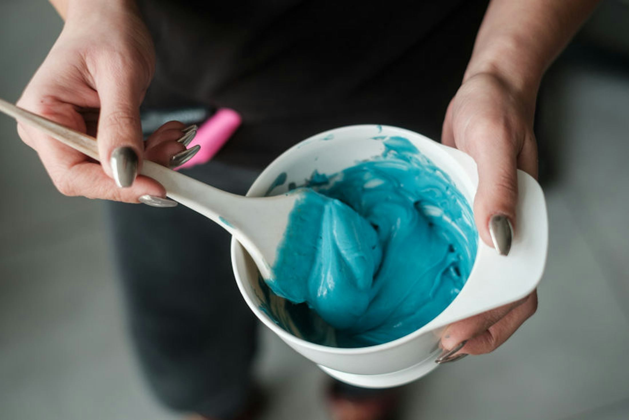 How To Dye Your Hair Grey At Home, Because It's Officially The Top Hair ...