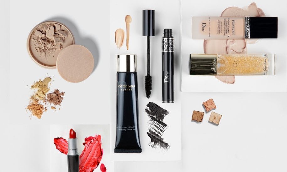 How Akira Beauty Offers Discounts On Your Favorite Luxury Beauty Brands