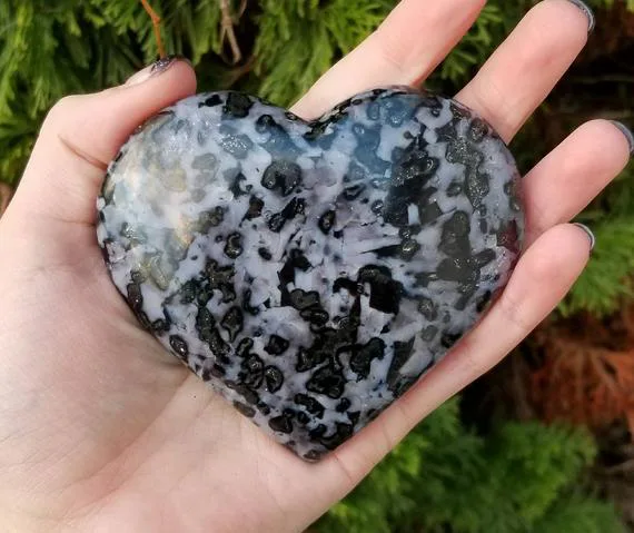 4 Crystals For The 2019 Spring Equinox That Will Help You Connect With ...