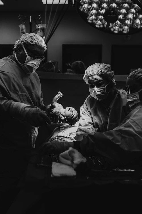 22 C-Section Birth Photos That Prove They're Just As Intense & Powerful ...