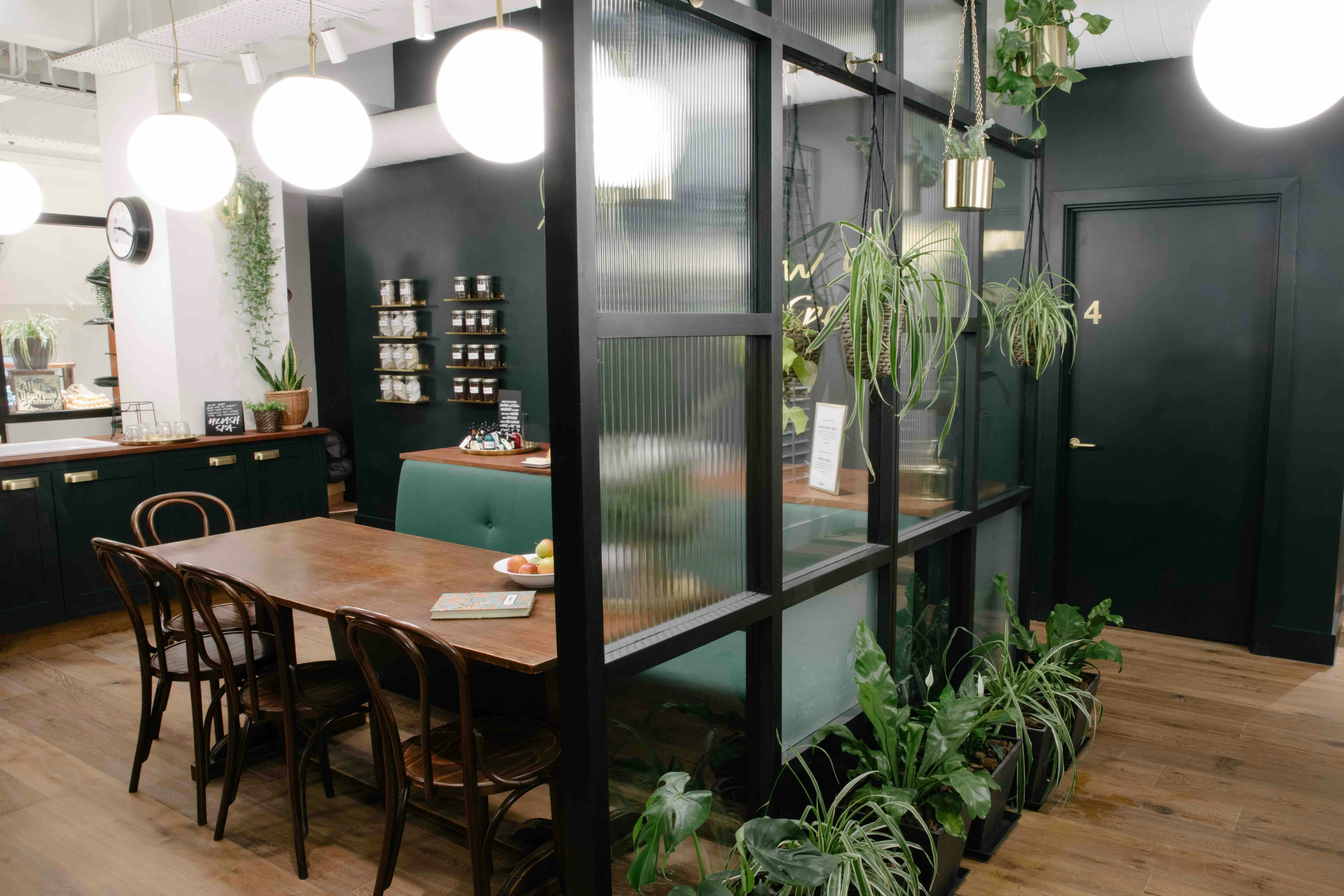 Lush's New Liverpool Shop Includes A Hair Lab, Perfume Library & Spa ...
