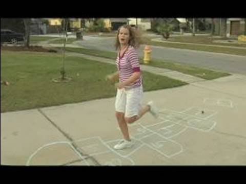 13 Outdoor Games To Play With Kids That You Totally Forgot About