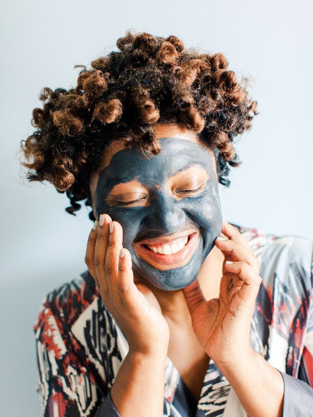 How Does The Change In Season Affect Your Skin? An Expert Shares All ...