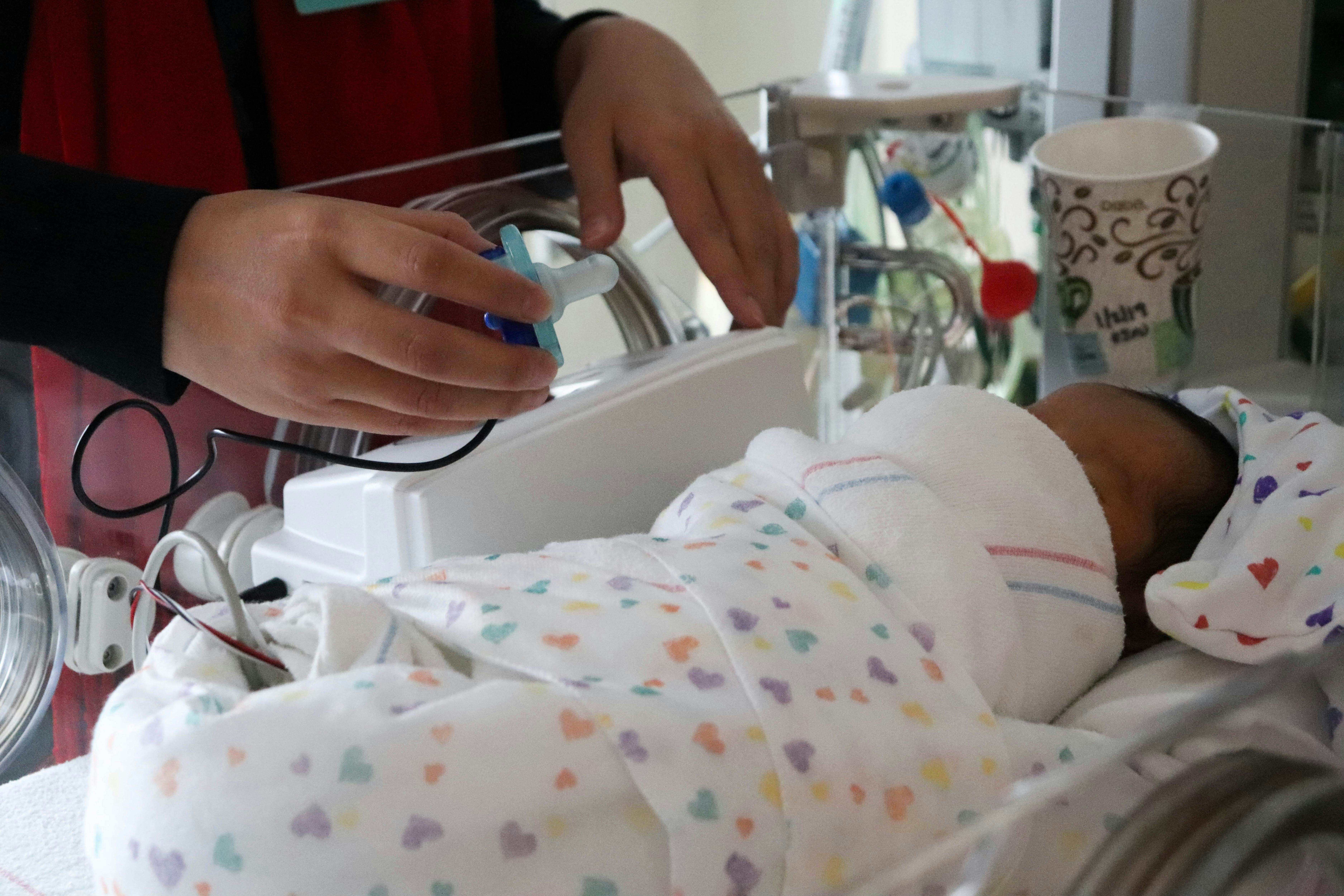 This Hospital's Lullaby Pacifier For Babies In The NICU Can Help Them ...