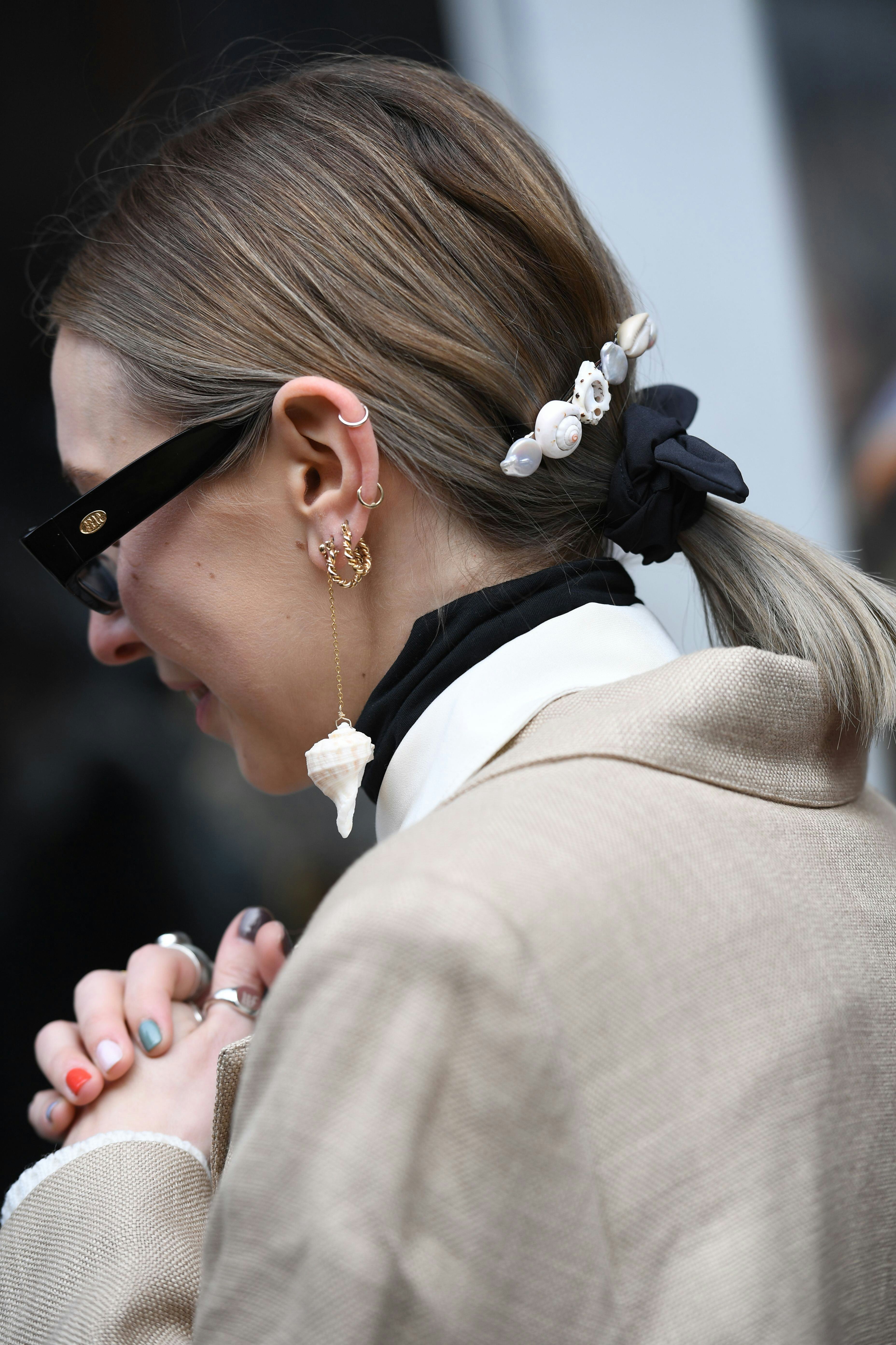 The Hair Clip Street Style Trend Was Everywhere During Fashion Month ...