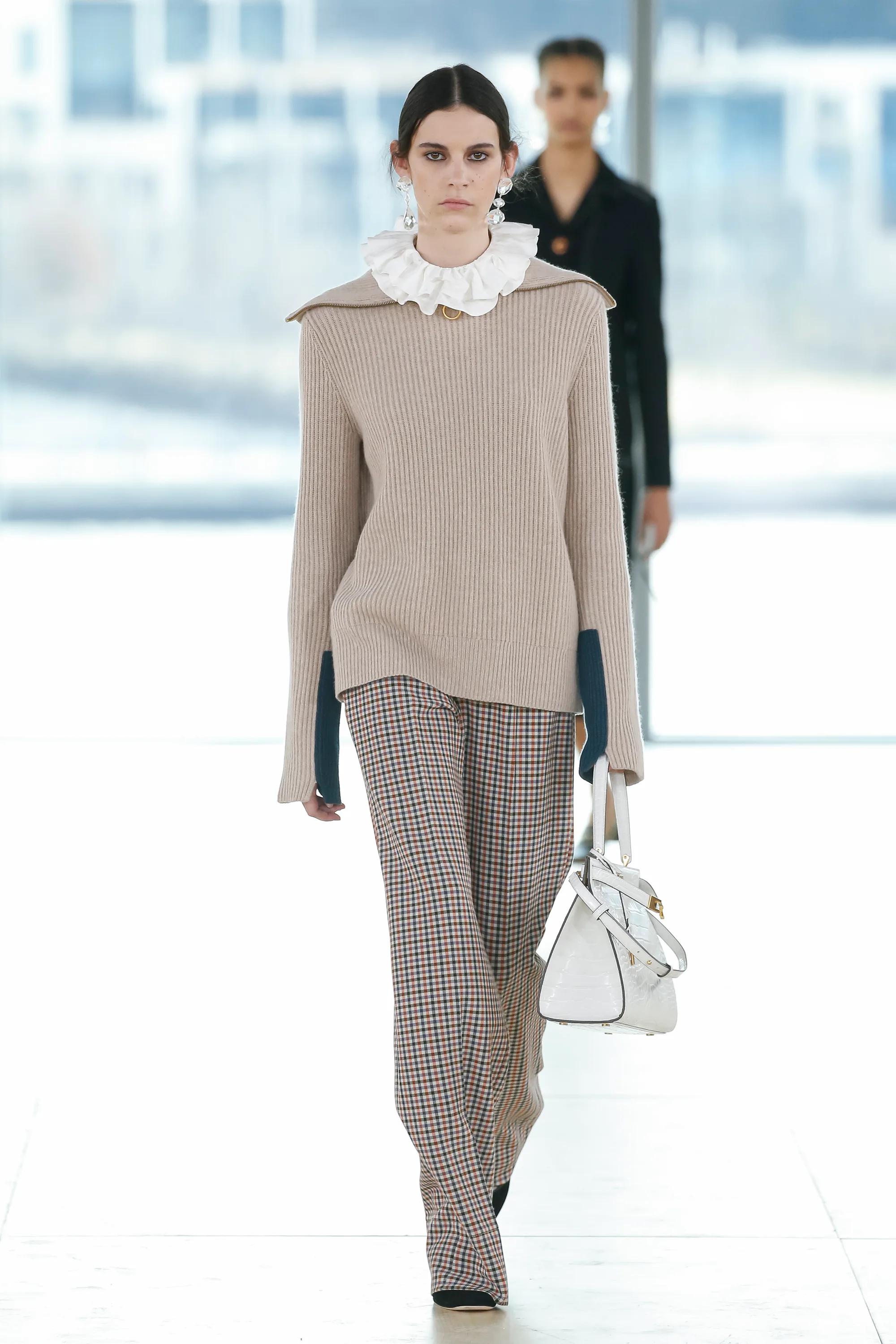 6 Cool Runway Outfit Ideas From Fall 2019 That You Can Recreate Today