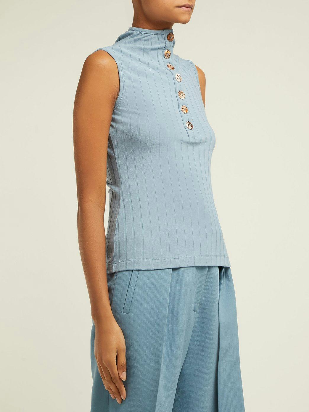 30 Fresh Spring Outfit Ideas To Help You Kick Off April