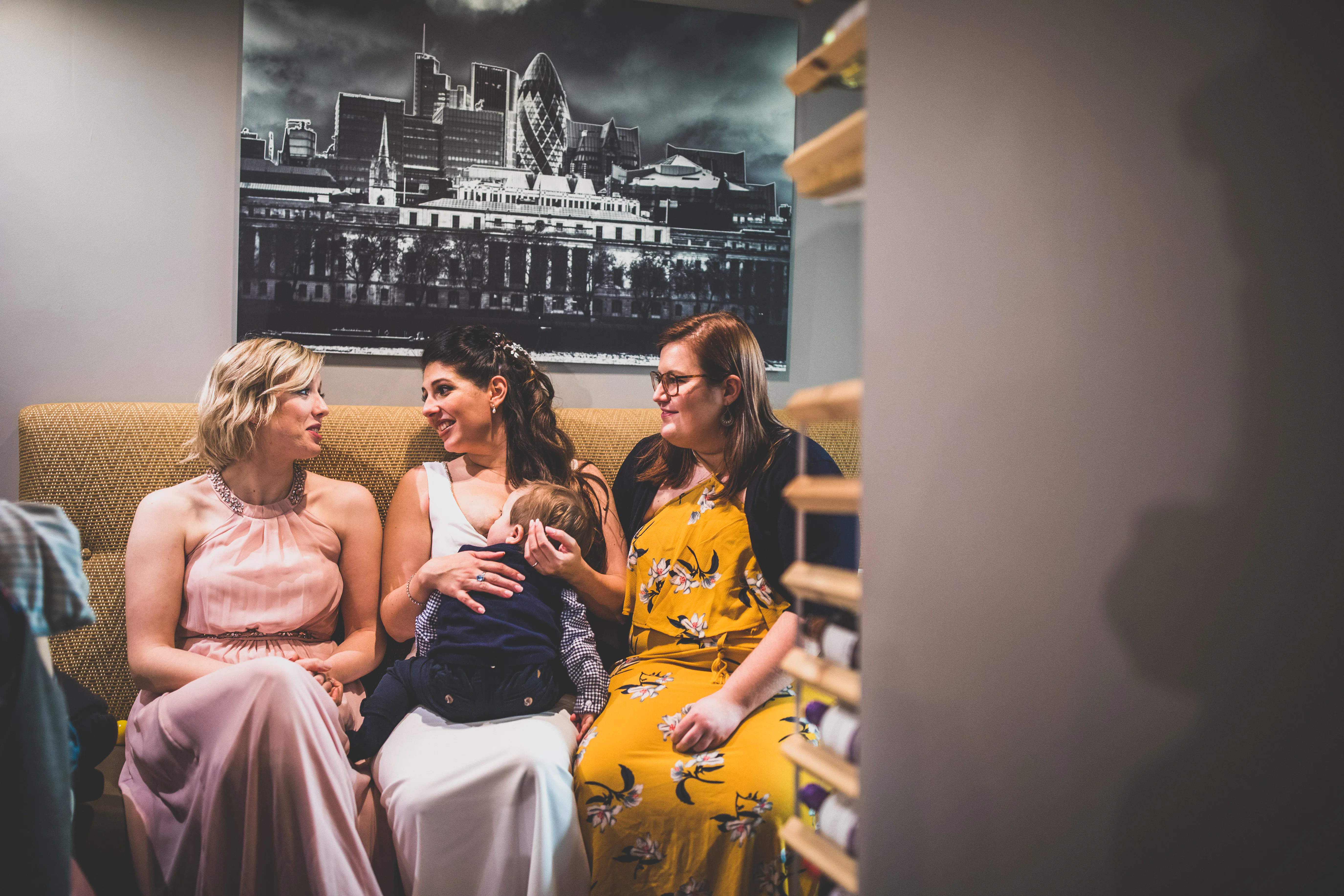 24 Beautiful Pictures Of Breastfeeding Brides That Will Take Your ...