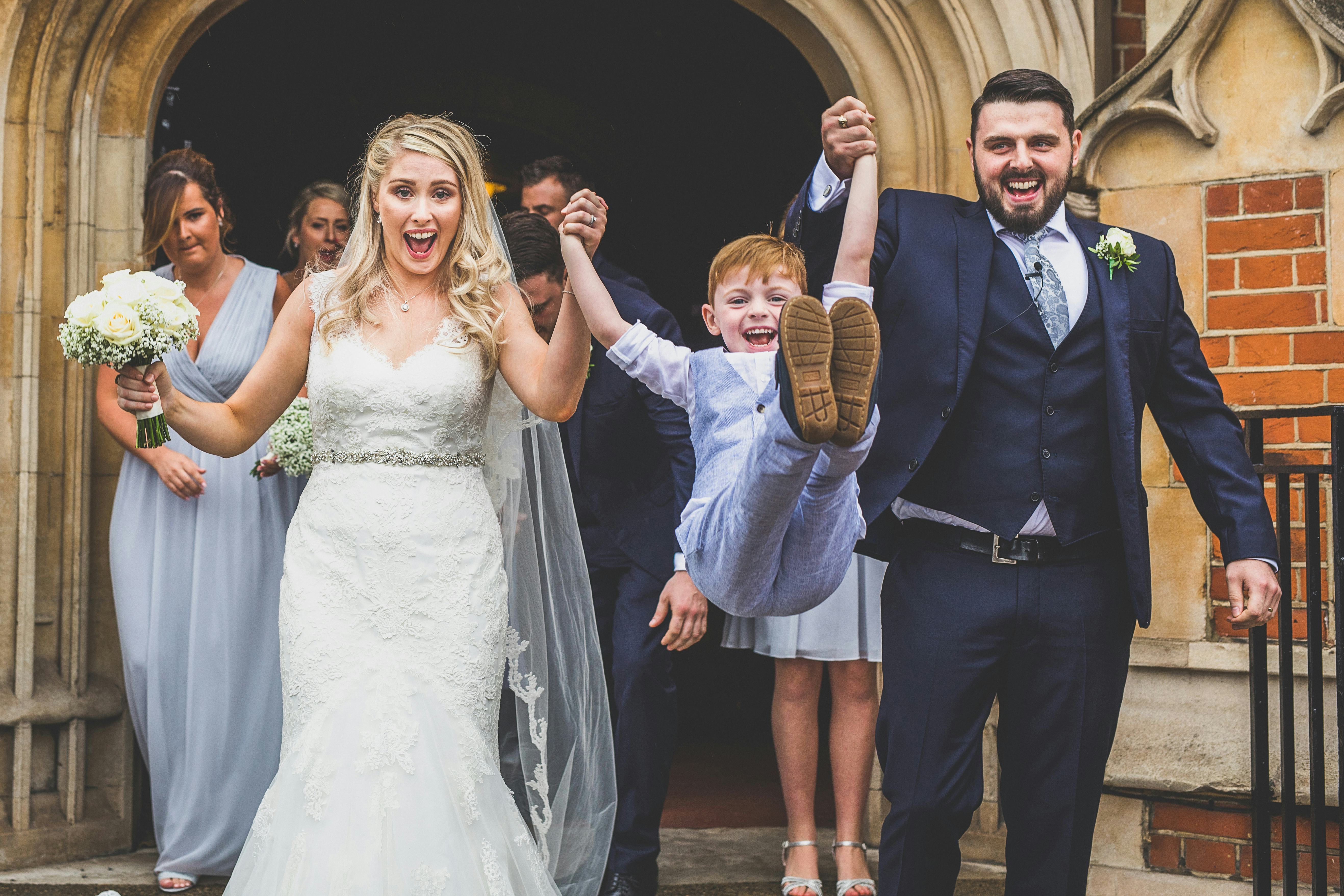 24 Stunning Photos Of Brides & Their Kids That Redefine What Wedded ...