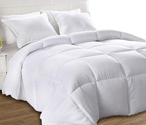 The 4 Best Cheap Comforters