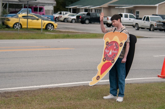 Who Plays Nick Godejohn In 'The Act'? Calum Worthy Really Committed To ...