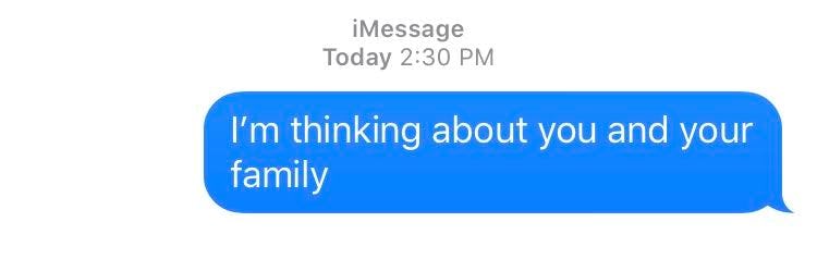 25 Texts To Send Someone Who’s Grieving, According To Therapists