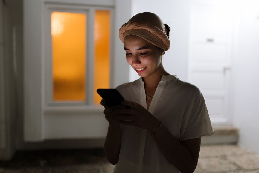 7 Tips For Staying In Touch With Your Family If They Live In A ...